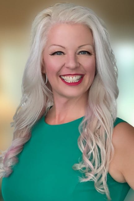 Stephanie Laska | Authors | Macmillan