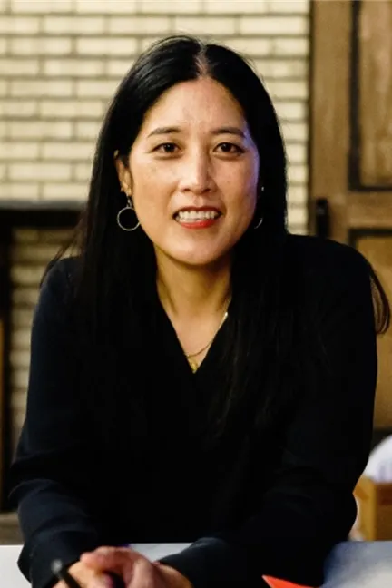 Victoria Chang | Authors | Macmillan